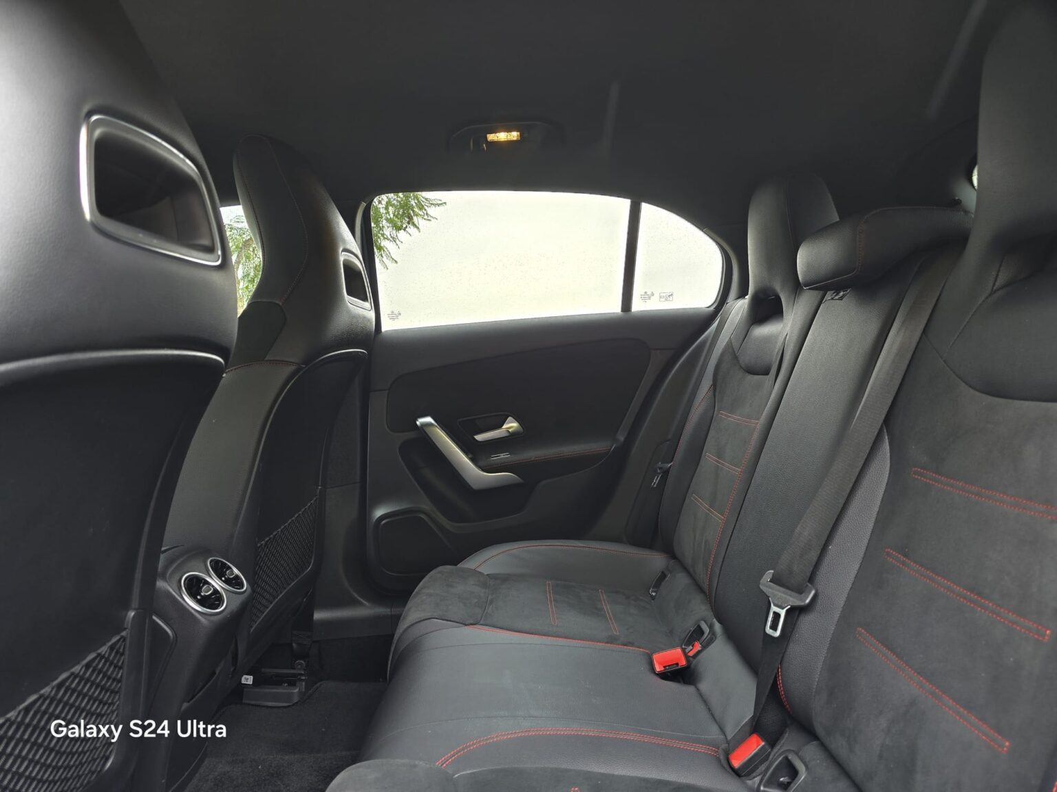Mercedes-Benz A160 AMG Line - belocar.pt